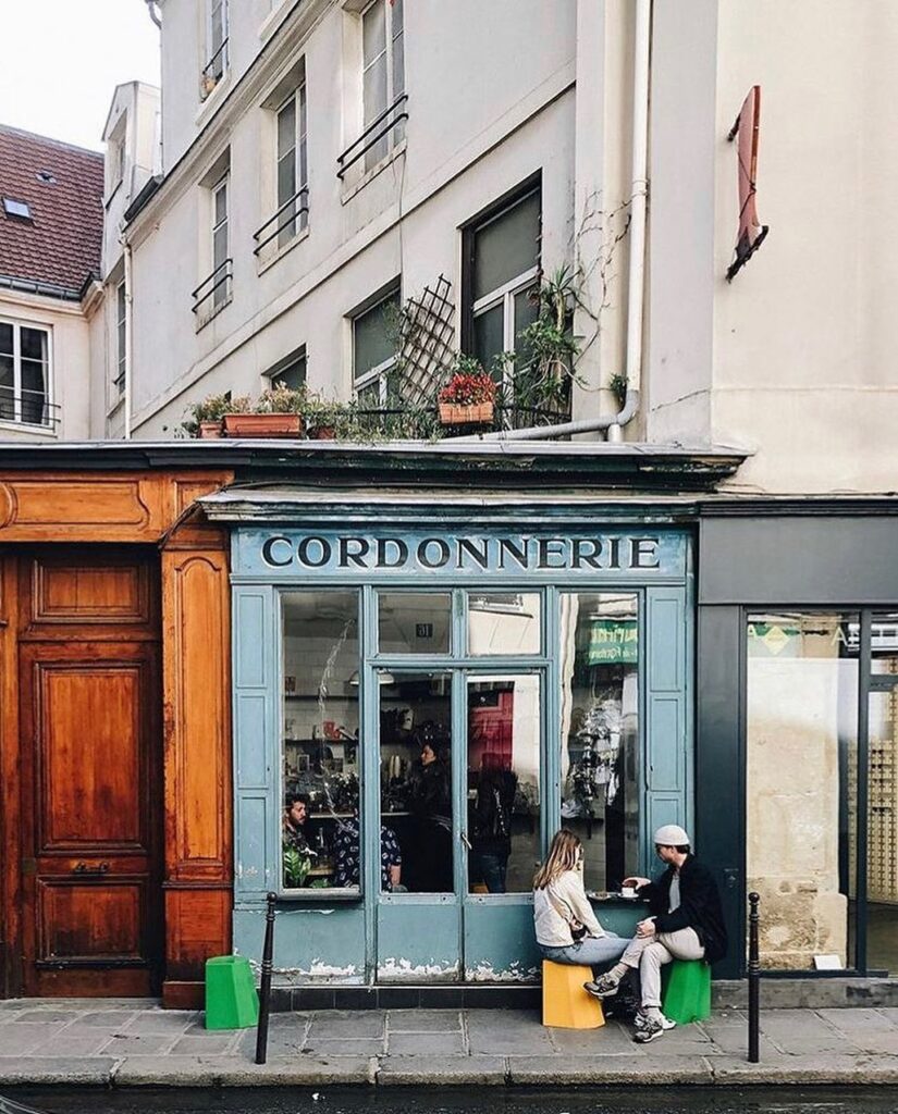 8 Picture-Perfect Cafés In Paris Worth Visiting For The Aesthetic ...